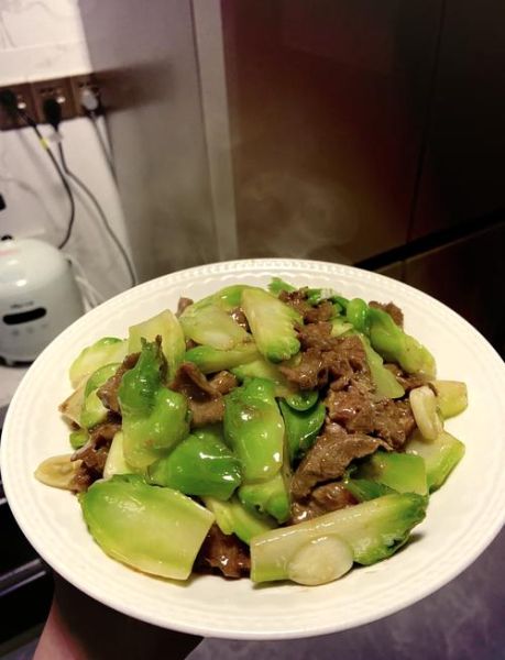 儿菜怎么吃最好吃_儿菜的家常做法大全-第1张图片-山城妙识 儿菜怎么吃最好吃_儿菜的家常做法大全-第1张图片-山城妙识