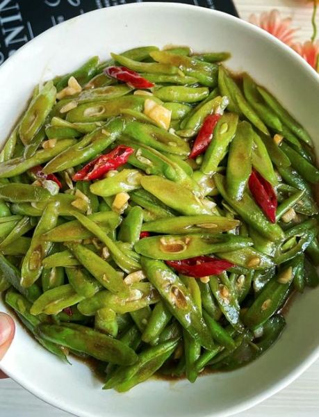 炒四季豆怎么炒才脆嫩_四季豆要不要焯水-第1张图片-山城妙识 炒四季豆怎么炒才脆嫩_四季豆要不要焯水-第1张图片-山城妙识