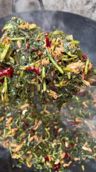 雪里蕻炒肉丝怎么做_雪里蕻炒肉丝用焯水吗-第1张图片-山城妙识 雪里蕻炒肉丝怎么做_雪里蕻炒肉丝用焯水吗-第1张图片-山城妙识