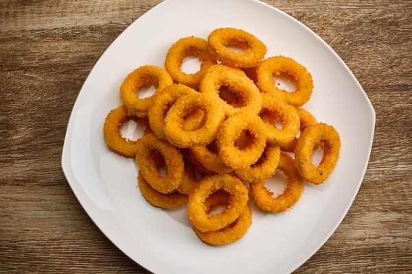 不放面包糠炸鱿鱼圈怎么做_无面包糠炸鱿鱼圈酥脆秘诀-第3张图片-山城妙识 不放面包糠炸鱿鱼圈怎么做_无面包糠炸鱿鱼圈酥脆秘诀-第3张图片-山城妙识