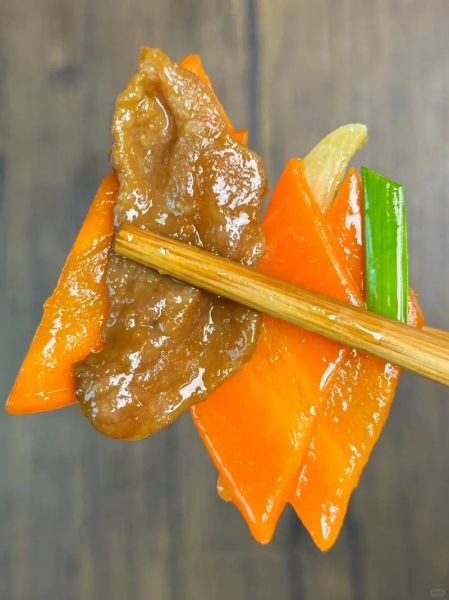 胡萝卜炒肉丝怎么做好吃_胡萝卜炒肉丝的家常做法-第3张图片-山城妙识
