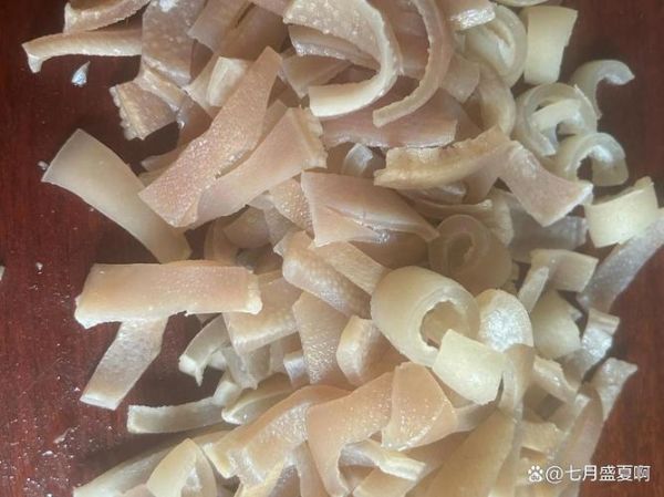 干猪皮怎么泡发_干猪皮泡发多久才软-第3张图片-山城妙识