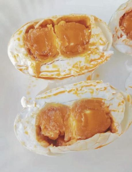 咸鸭蛋煮多久能熟_最佳时间揭秘-第1张图片-山城妙识