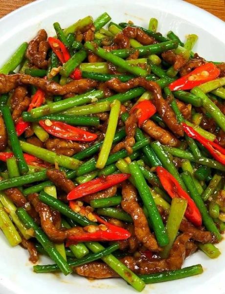 蒜苔炒肉怎么炒好吃_蒜苔炒肉的做法大全-第1张图片-山城妙识 蒜苔炒肉怎么炒好吃_蒜苔炒肉的做法大全-第1张图片-山城妙识