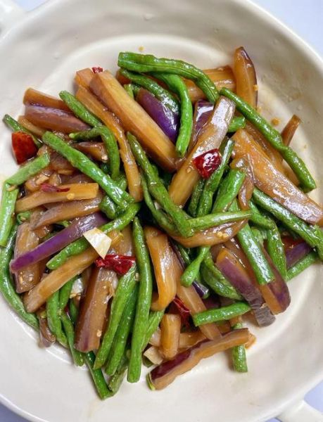 豆角烧茄子怎么做_豆角烧茄子家常做法-第1张图片-山城妙识 豆角烧茄子怎么做_豆角烧茄子家常做法-第1张图片-山城妙识