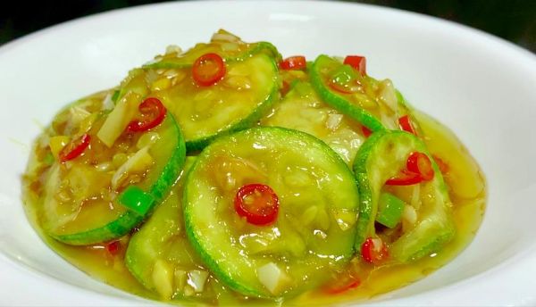 煎西葫芦片怎么做_西葫芦片煎多久才熟-第2张图片-山城妙识 煎西葫芦片怎么做_西葫芦片煎多久才熟-第2张图片-山城妙识