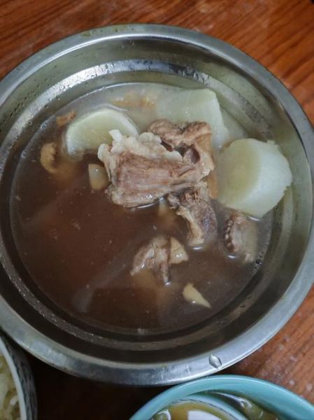 萝卜排骨汤怎么做好吃又简单_萝卜排骨汤的简单做法-第2张图片-山城妙识
