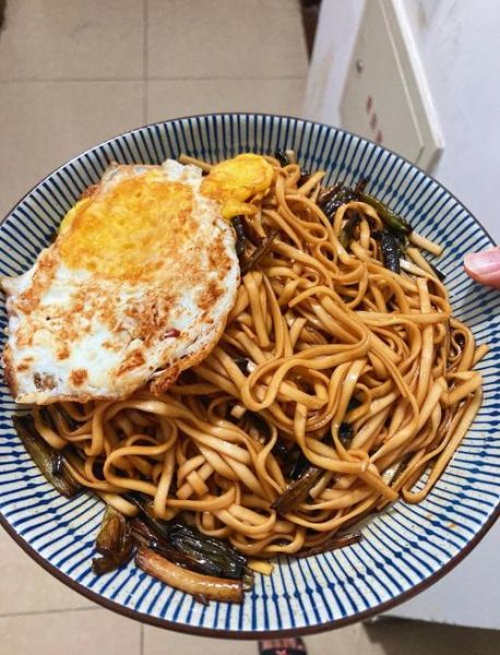 葱油面用什么面条_哪种面条做葱油面最好吃-第1张图片-山城妙识 葱油面用什么面条_哪种面条做葱油面最好吃-第1张图片-山城妙识