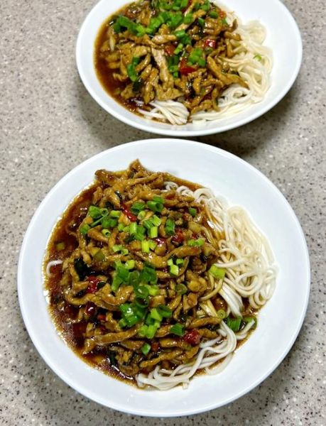 鱼香肉丝面图片大全_鱼香肉丝面怎么做才正宗-第1张图片-山城妙识