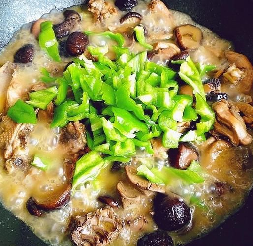 香菇怎么炒好吃_香菇炖鸡怎么做-第1张图片-山城妙识 香菇怎么炒好吃_香菇炖鸡怎么做-第1张图片-山城妙识