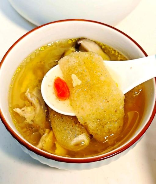 竹荪煲鸡汤的做法_竹荪鸡汤的功效与禁忌-第3张图片-山城妙识 竹荪煲鸡汤的做法_竹荪鸡汤的功效与禁忌-第3张图片-山城妙识