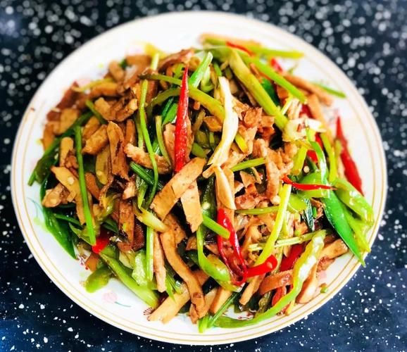 香干炒芹菜肉丝怎么做_香干炒芹菜肉丝热量高吗-第1张图片-山城妙识 香干炒芹菜肉丝怎么做_香干炒芹菜肉丝热量高吗-第1张图片-山城妙识