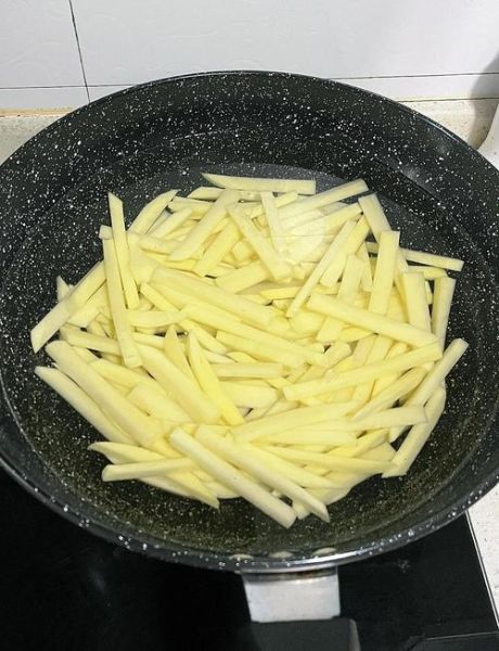 薯条怎么做才脆_家庭自制薯条简单方法-第2张图片-山城妙识 薯条怎么做才脆_家庭自制薯条简单方法-第2张图片-山城妙识