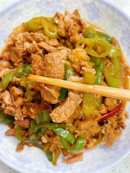 辣椒炒羊肉怎么做_辣椒炒羊肉的家常做法-第3张图片-山城妙识