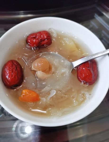 银耳红枣枸杞汤煮多久_银耳汤最佳熬煮时间-第1张图片-山城妙识