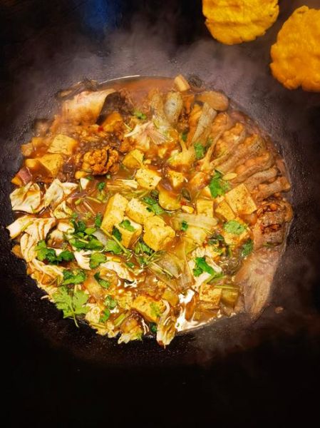 铁锅炖鱼怎么做好吃又简单_铁锅炖鱼用什么鱼最好-第1张图片-山城妙识