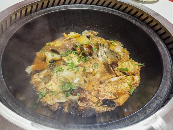 铁锅炖鱼一锅出怎么做_铁锅炖鱼一锅出需要多久-第3张图片-山城妙识