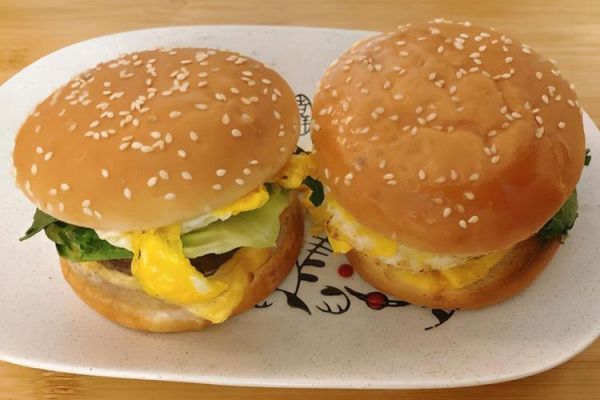 怎么自制汉堡包_家庭汉堡肉饼配方-第3张图片-山城妙识