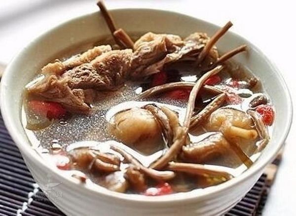 茶树菇老鸭汤上火吗_适合什么人喝-第3张图片-山城妙识 茶树菇老鸭汤上火吗_适合什么人喝-第3张图片-山城妙识