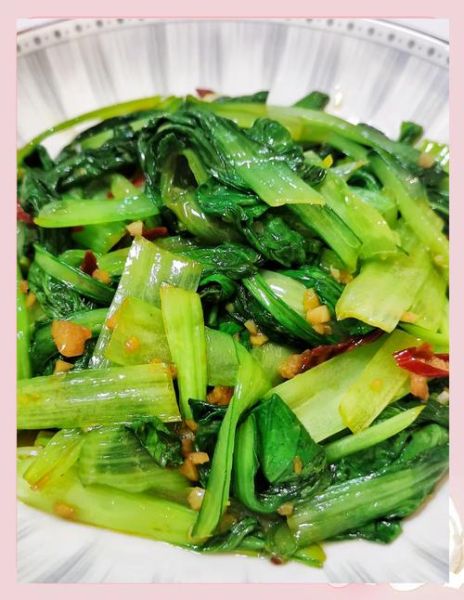 蒜蓉青菜怎么炒好吃_蒜蓉青菜要不要焯水-第1张图片-山城妙识 蒜蓉青菜怎么炒好吃_蒜蓉青菜要不要焯水-第1张图片-山城妙识