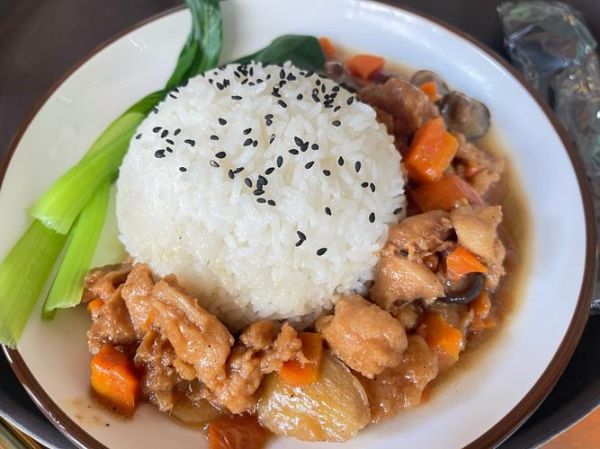 黄焖鸡米饭有哪些菜品_黄焖鸡米饭配菜推荐-第1张图片-山城妙识 黄焖鸡米饭有哪些菜品_黄焖鸡米饭配菜推荐-第1张图片-山城妙识