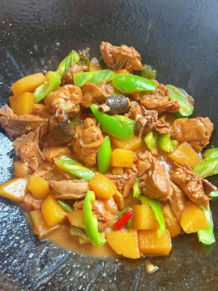 土豆红烧鸡怎么做_家常做法步骤详解-第2张图片-山城妙识 土豆红烧鸡怎么做_家常做法步骤详解-第2张图片-山城妙识