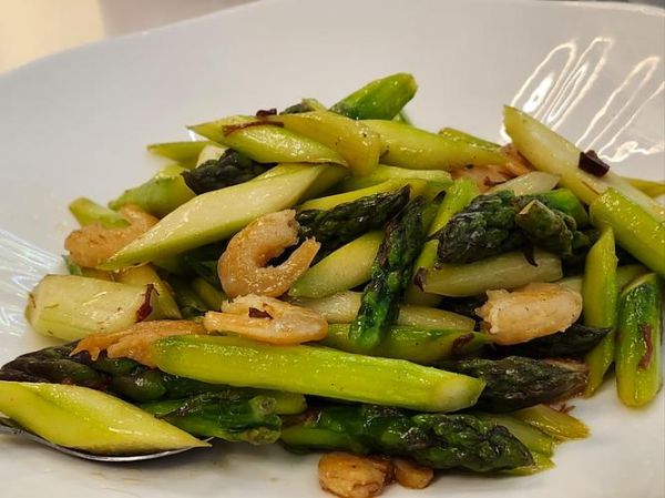 炒芦笋要削皮吗_芦笋皮到底能不能吃-第1张图片-山城妙识 炒芦笋要削皮吗_芦笋皮到底能不能吃-第1张图片-山城妙识