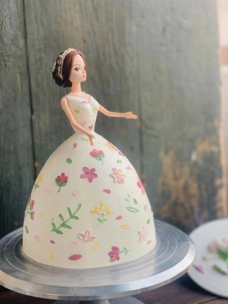 芭比蛋糕怎么做_芭比蛋糕价格一般多少钱-第1张图片-山城妙识