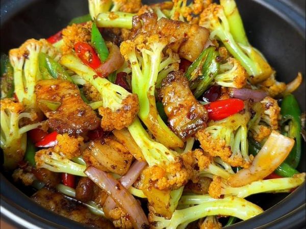 花菜不焯水直接炒会苦吗_花菜不焯水有毒吗-第1张图片-山城妙识