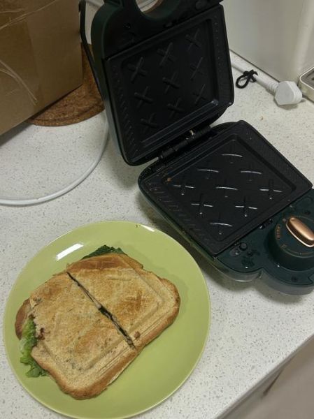 早餐机怎么做三明治_早餐机做三明治需要几分钟-第1张图片-山城妙识 早餐机怎么做三明治_早餐机做三明治需要几分钟-第1张图片-山城妙识