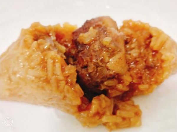 上海鲜肉粽子怎么做_鲜肉粽子配料比例-第1张图片-山城妙识 上海鲜肉粽子怎么做_鲜肉粽子配料比例-第1张图片-山城妙识