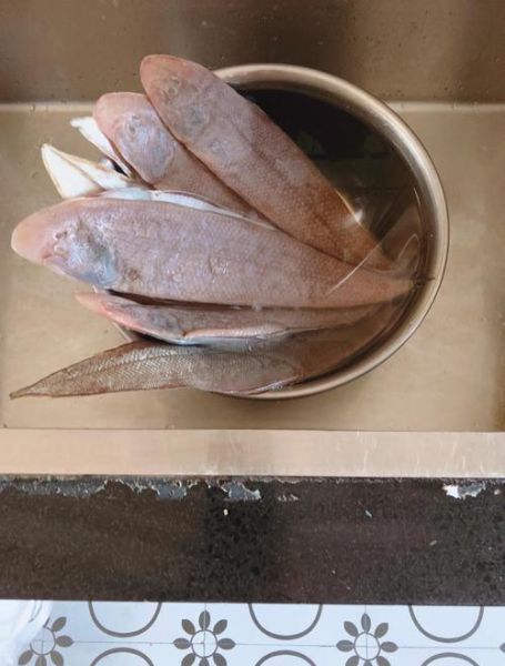 鱼丸怎么做好吃_鱼丸制作步骤图解-第3张图片-山城妙识