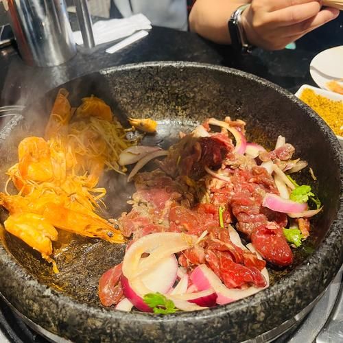 石锅烤肉怎么做_石锅烤肉图片真实展示-第1张图片-山城妙识