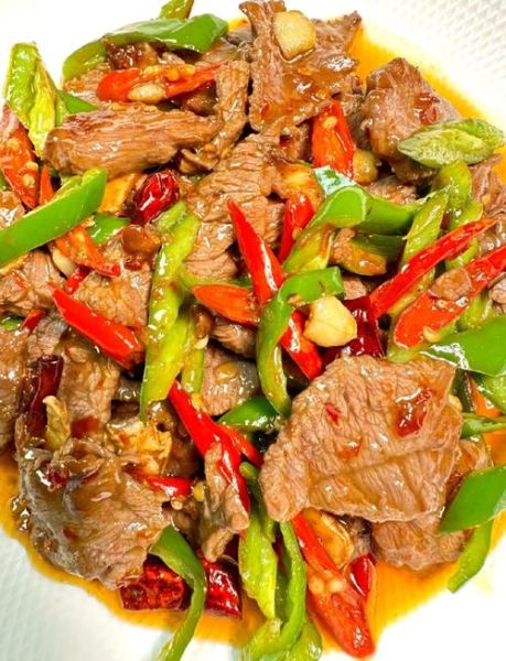 青椒牛肉丝怎么炒才嫩_青椒牛肉丝用哪个部位-第1张图片-山城妙识 青椒牛肉丝怎么炒才嫩_青椒牛肉丝用哪个部位-第1张图片-山城妙识