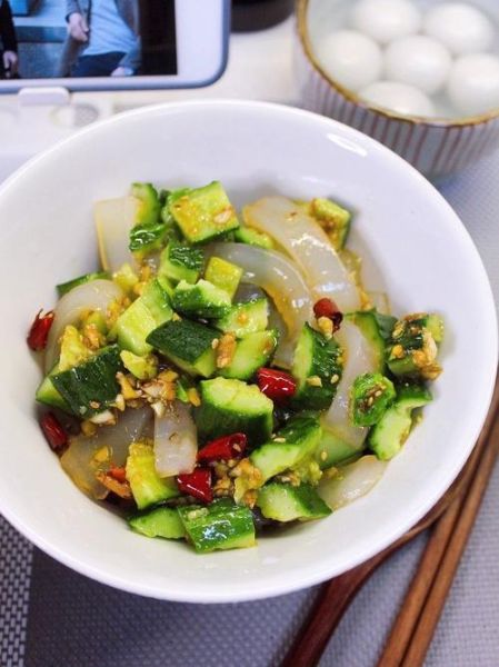 黄瓜粉皮凉菜怎么做_家常做法步骤详解-第2张图片-山城妙识 黄瓜粉皮凉菜怎么做_家常做法步骤详解-第2张图片-山城妙识