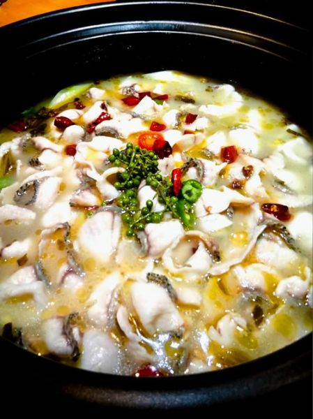 酸菜鱼火锅怎么做_酸菜鱼火锅的窍门-第1张图片-山城妙识 酸菜鱼火锅怎么做_酸菜鱼火锅的窍门-第1张图片-山城妙识