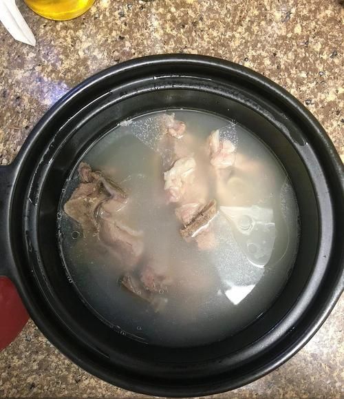 清炖棒骨汤怎么炖奶白色_棒骨汤奶白色秘诀-第3张图片-山城妙识 清炖棒骨汤怎么炖奶白色_棒骨汤奶白色秘诀-第3张图片-山城妙识