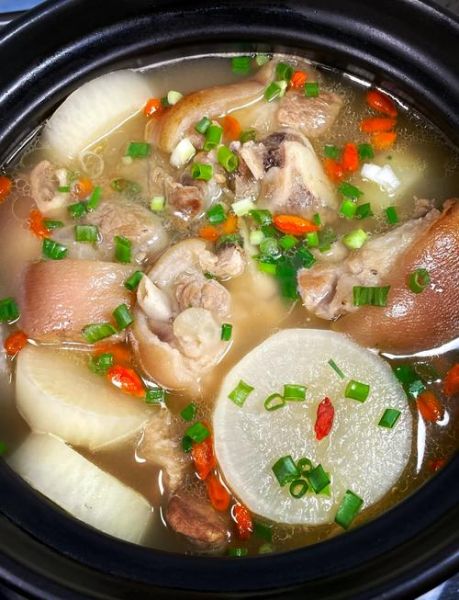 红烧蹄髈要炖多久才烂_高压锅和普通锅时间差多少-第1张图片-山城妙识