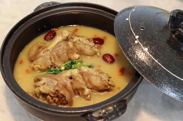 猪脚爪汤怎么炖才白_猪脚爪汤的家常做法-第2张图片-山城妙识 猪脚爪汤怎么炖才白_猪脚爪汤的家常做法-第2张图片-山城妙识