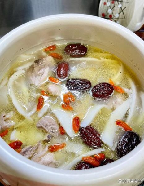 月子鸡汤怎么炖好喝又营养_月子鸡汤炖多久最佳-第3张图片-山城妙识