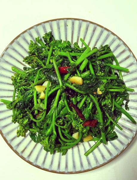 蚝油油菜怎么炒好吃_蚝油油菜的家常做法窍门-第3张图片-山城妙识