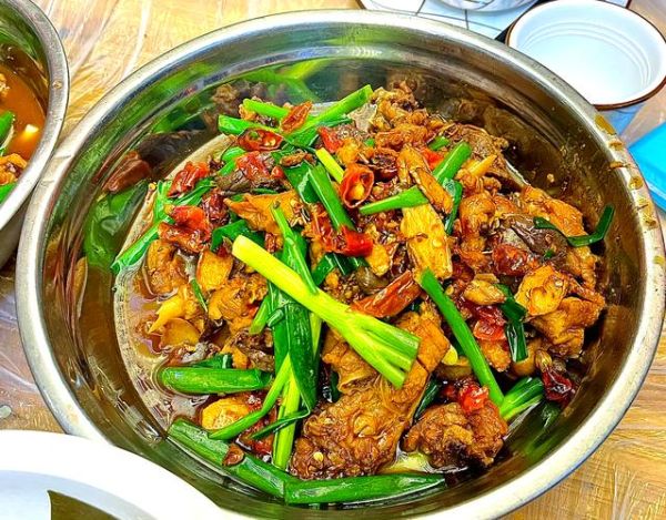 郴州烧鸡公怎么做_正宗郴州烧鸡公配方-第3张图片-山城妙识