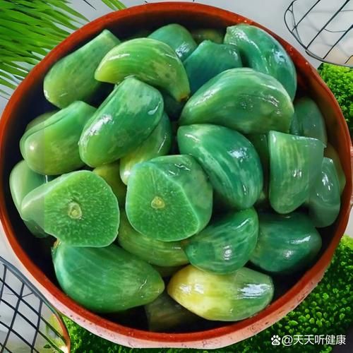 腊八蒜的功效与作用_腊八蒜能降血脂吗-第3张图片-山城妙识