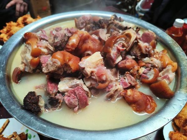 腊猪蹄怎么做好吃_腊猪蹄最正宗的做法-第2张图片-山城妙识