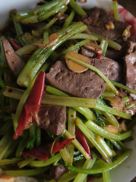 羊肝怎么炒才不腥_羊肝去腥焯水几分钟-第1张图片-山城妙识