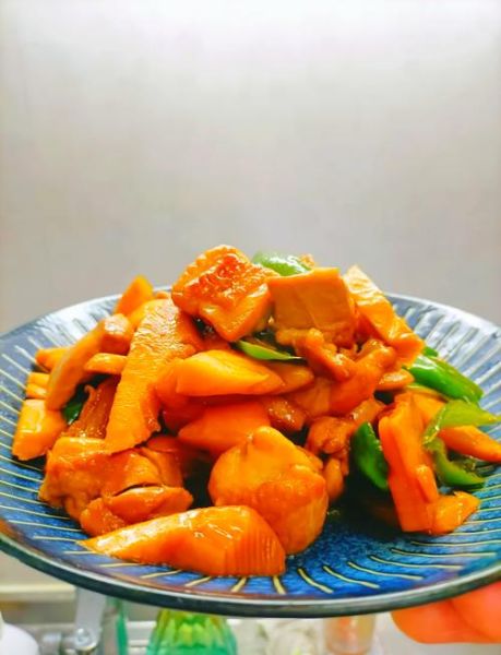 高笋炒肉怎么做_高笋炒肉最简单的做法-第2张图片-山城妙识