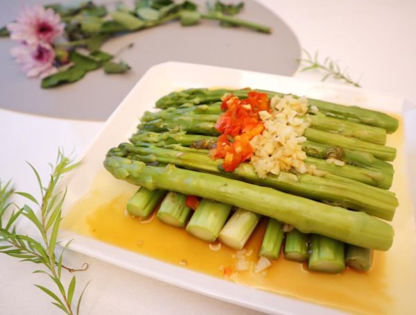 新鲜芦笋怎么吃_芦笋焯水几分钟才脆嫩-第3张图片-山城妙识