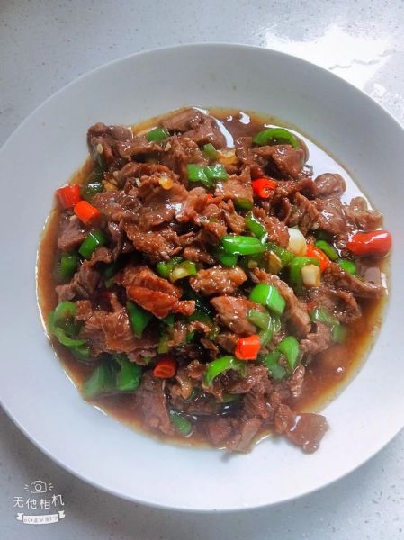 小炒牛肉怎么炒才嫩_小炒牛肉的家常做法窍门-第2张图片-山城妙识