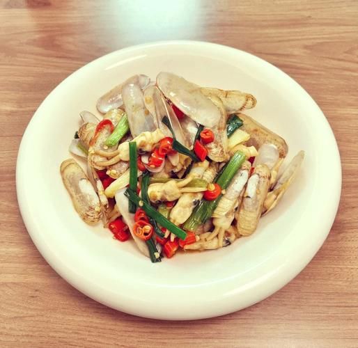 爆炒蛏子怎么炒才好吃_蛏子焯水几分钟最佳-第2张图片-山城妙识