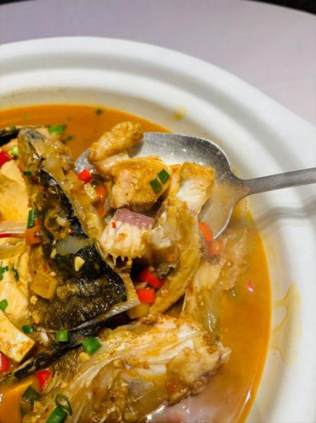 鱼头炖豆腐的营养价值_孕妇可以吃吗-第1张图片-山城妙识